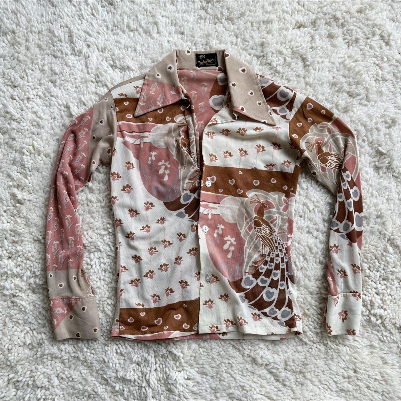 Vintage 70s Printed Top Size XS Some buttons are... - Depop