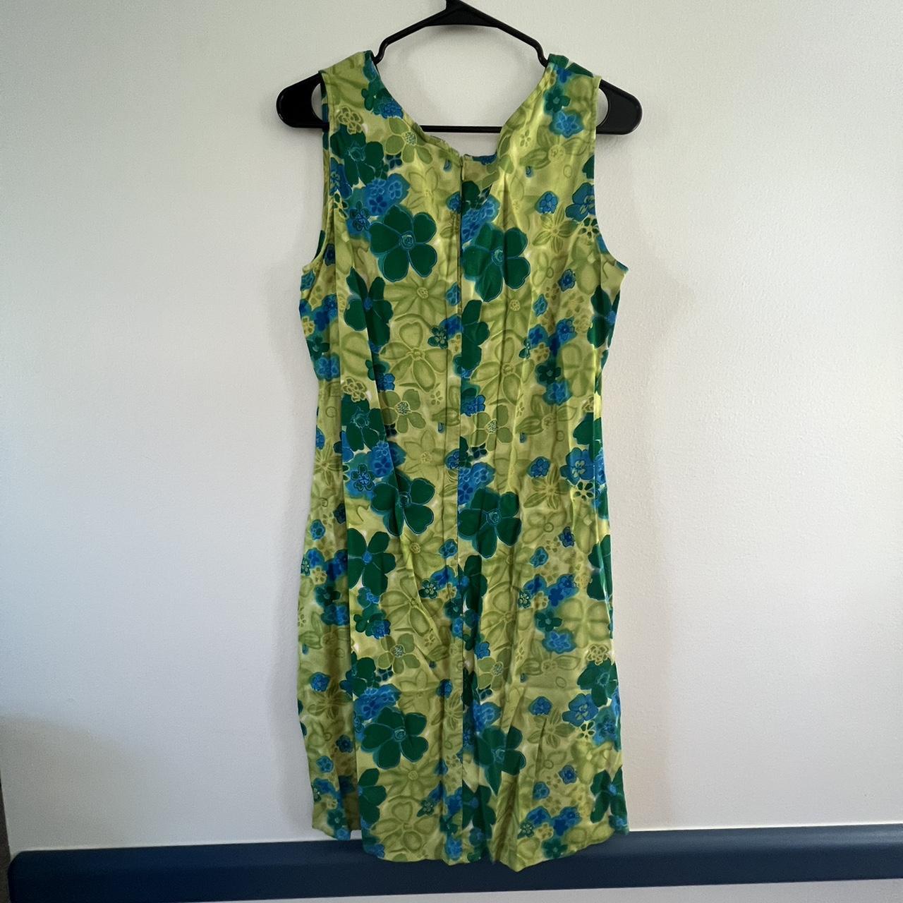 Vintage expression dress Hawaiian floral print Fits... - Depop