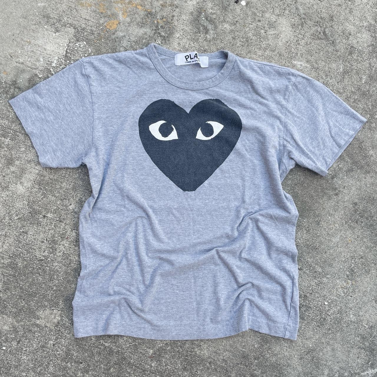 Comme des Garçons Play Men's Grey and Black T-shirt | Depop