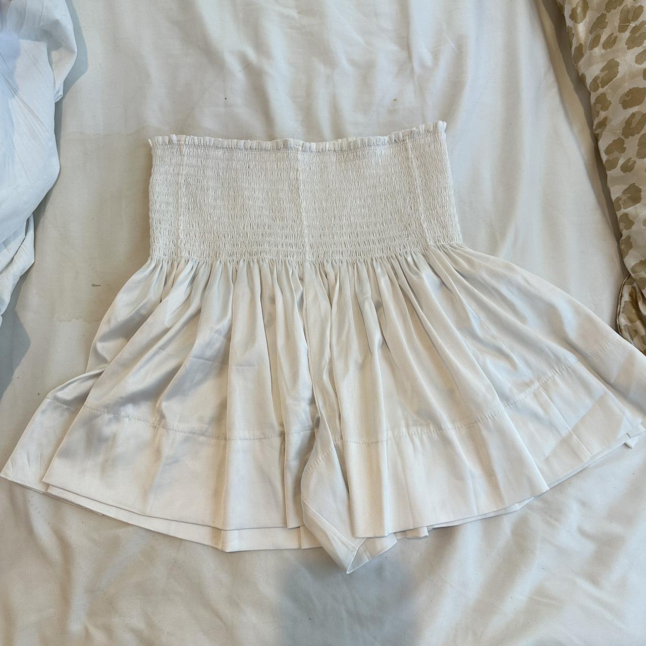 Natural Life Daisy Skirt / Skort Bright white... - Depop
