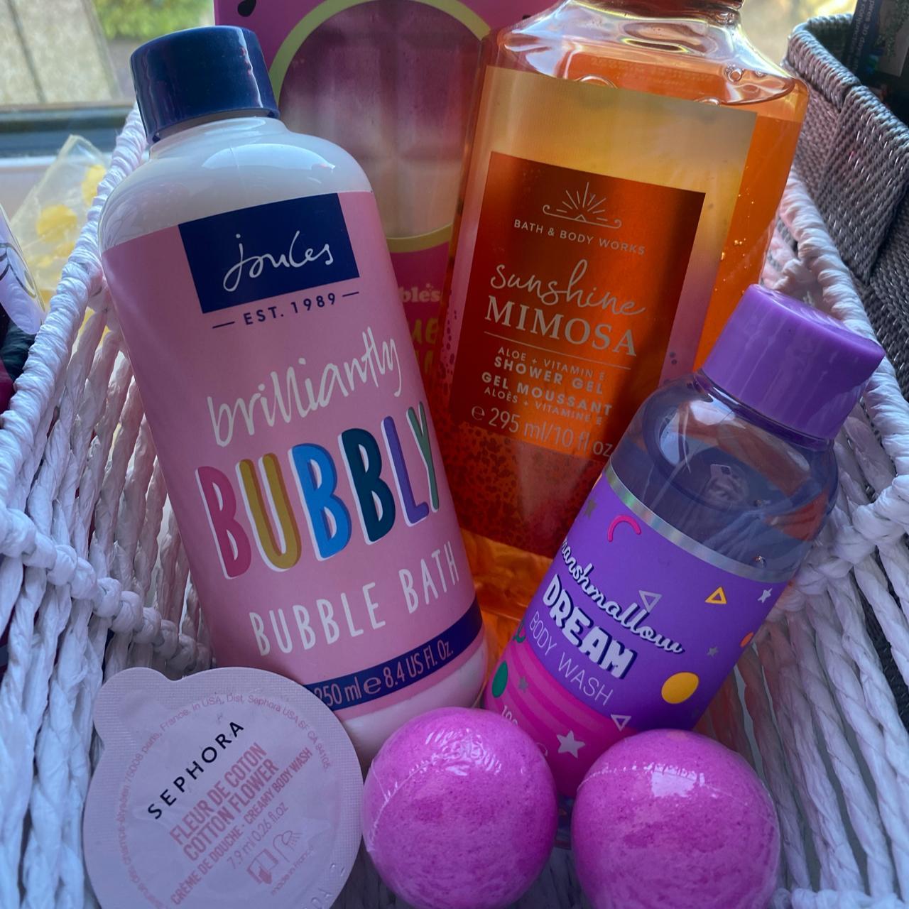 ultimate bath time bundle including: watermelon... - Depop