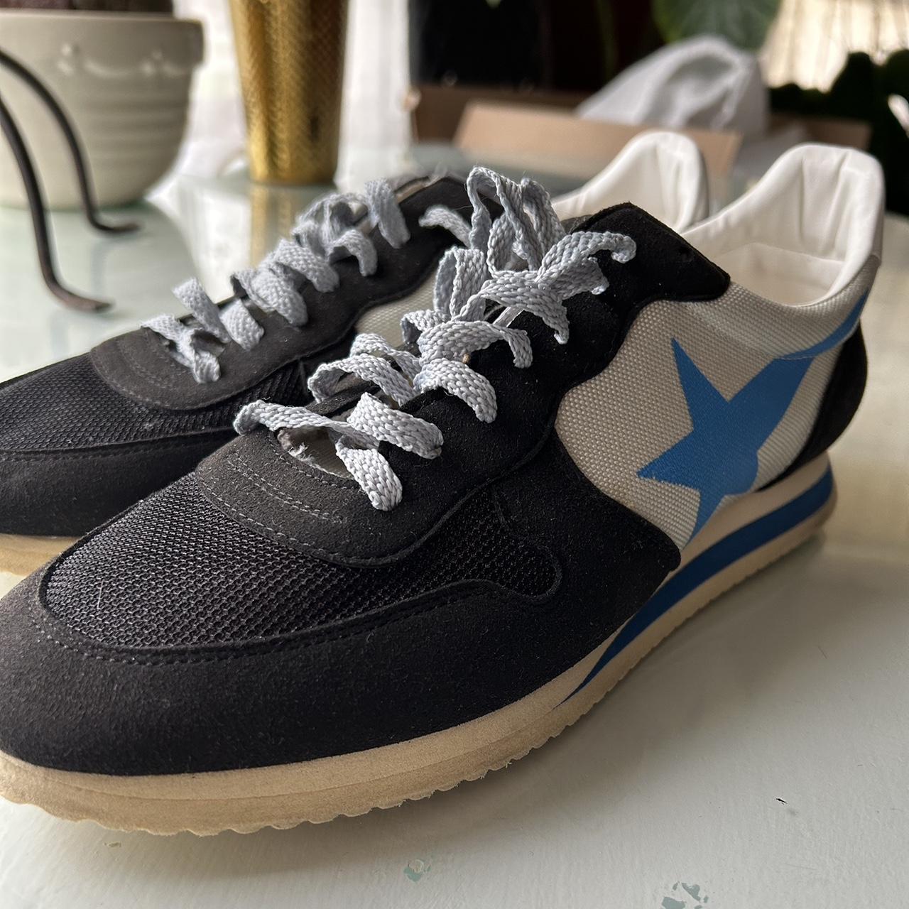 Golden Goose Men's Navy Trainers | Depop