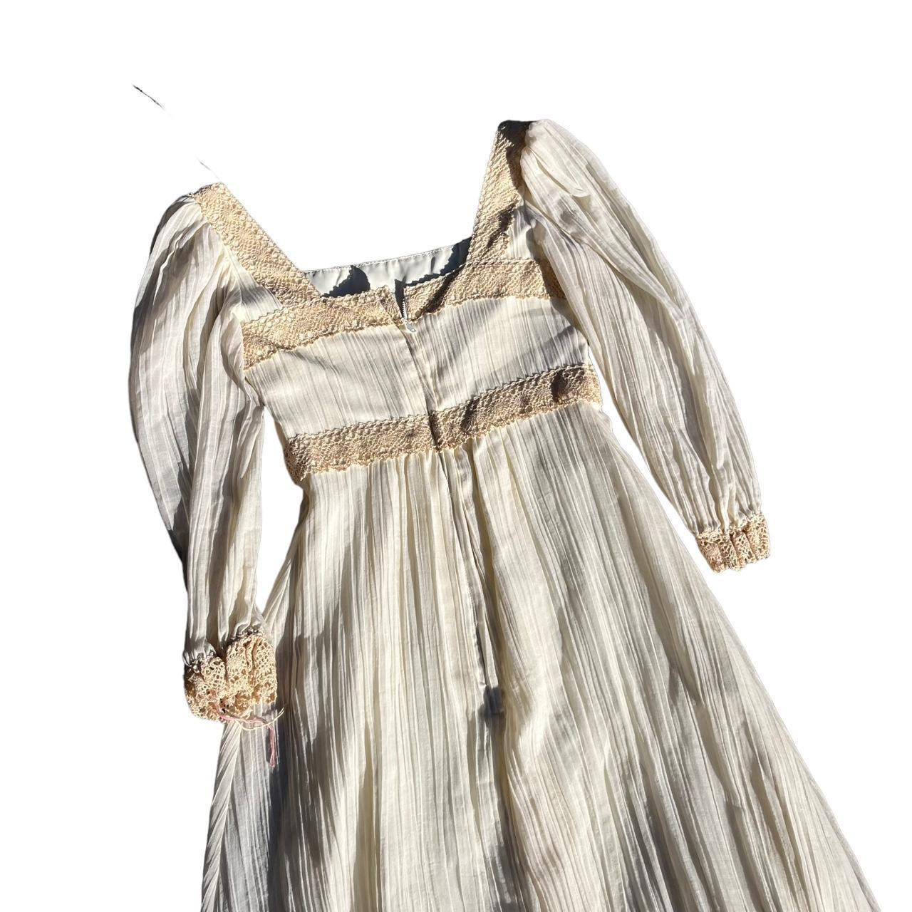 Vintage 70s prairie Gunne sax style dress Message b4... - Depop