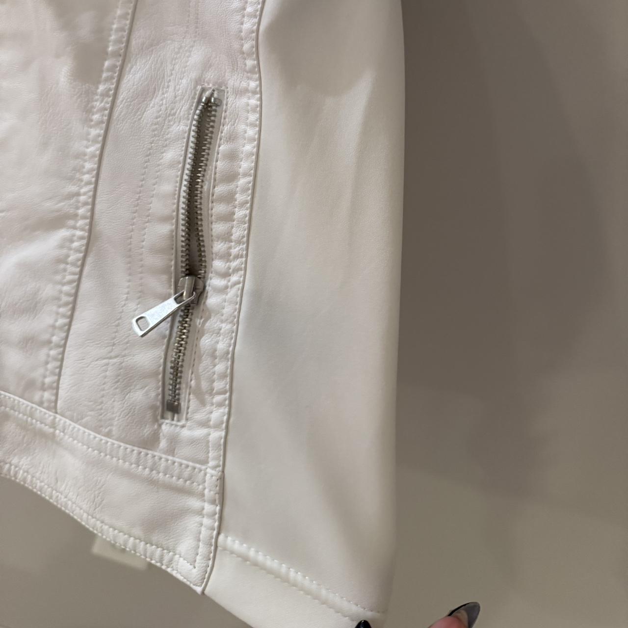 Baccini White Faux Leather Jacket Womens Size L Note... | Depop