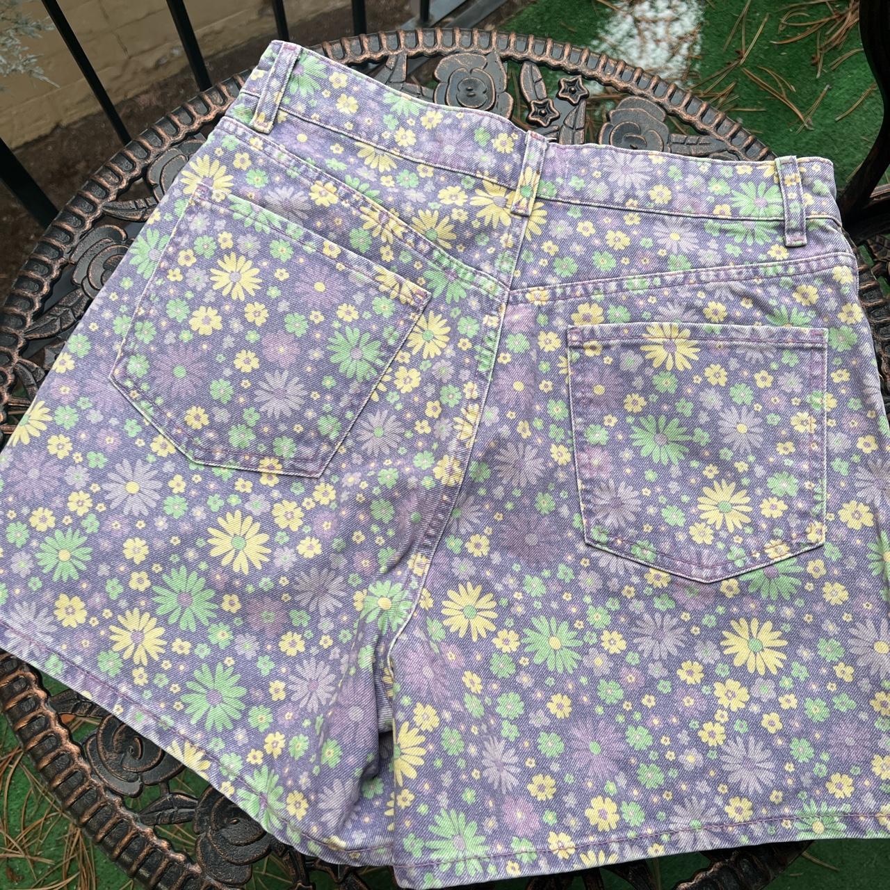 Zara Women's Purple and Yellow Shorts | Depop