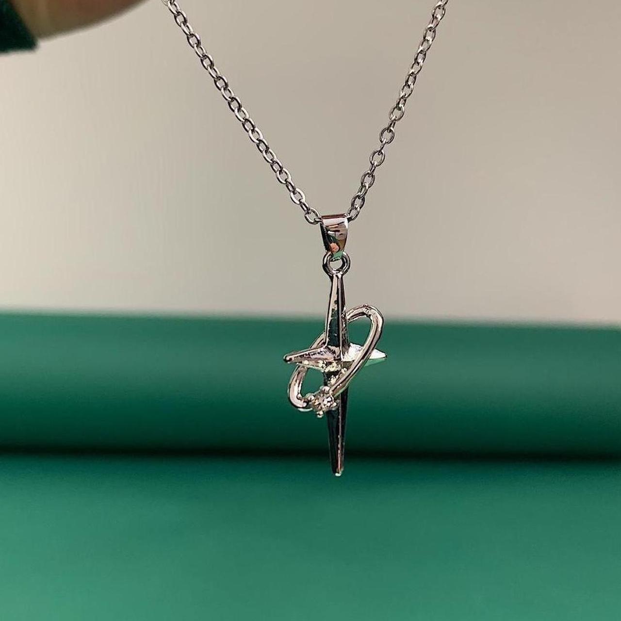 Y2k Cyber Grunge star ring with jewl style necklace.... - Depop