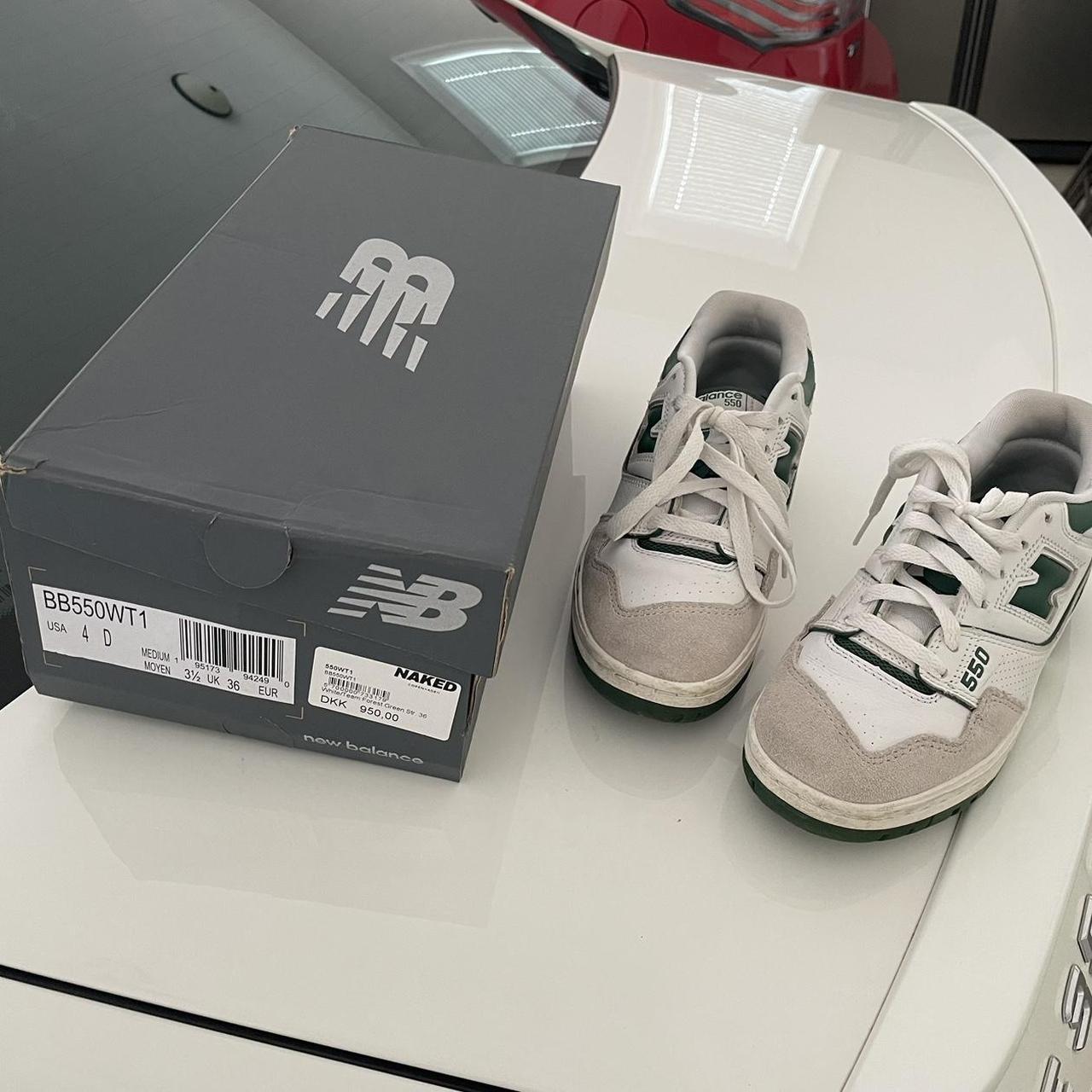 New Balance Women's White and Green Trainers | Depop