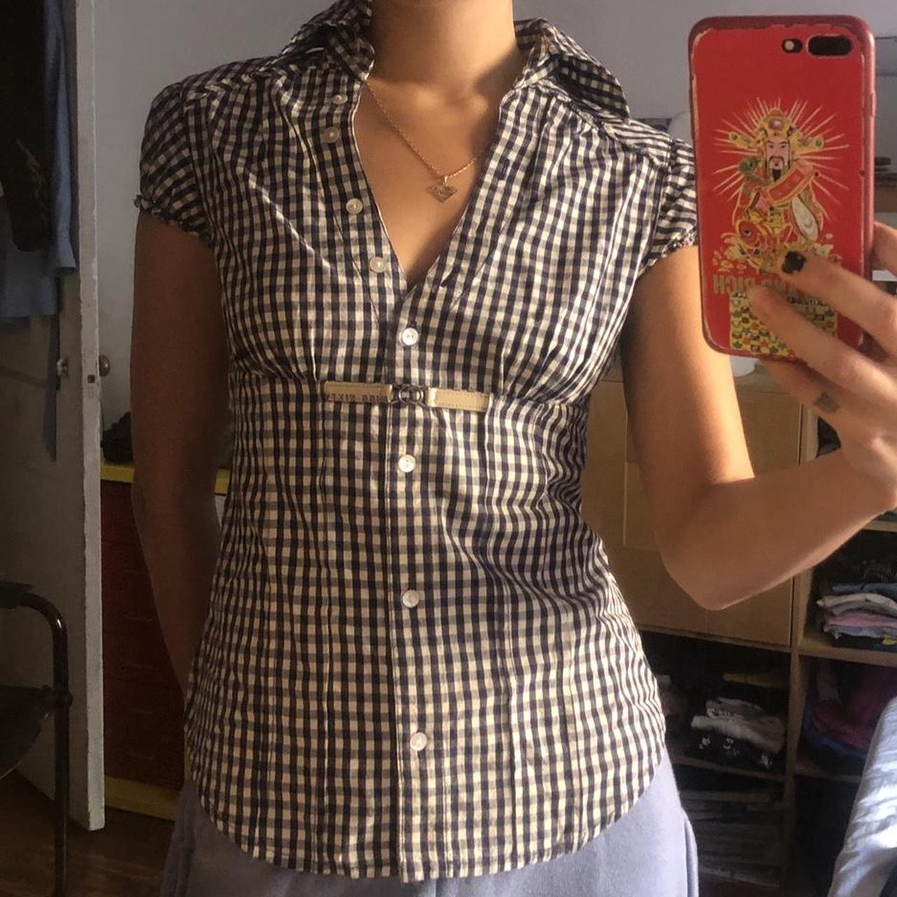 Super cute women’s button up top. Navy and light off... - Depop