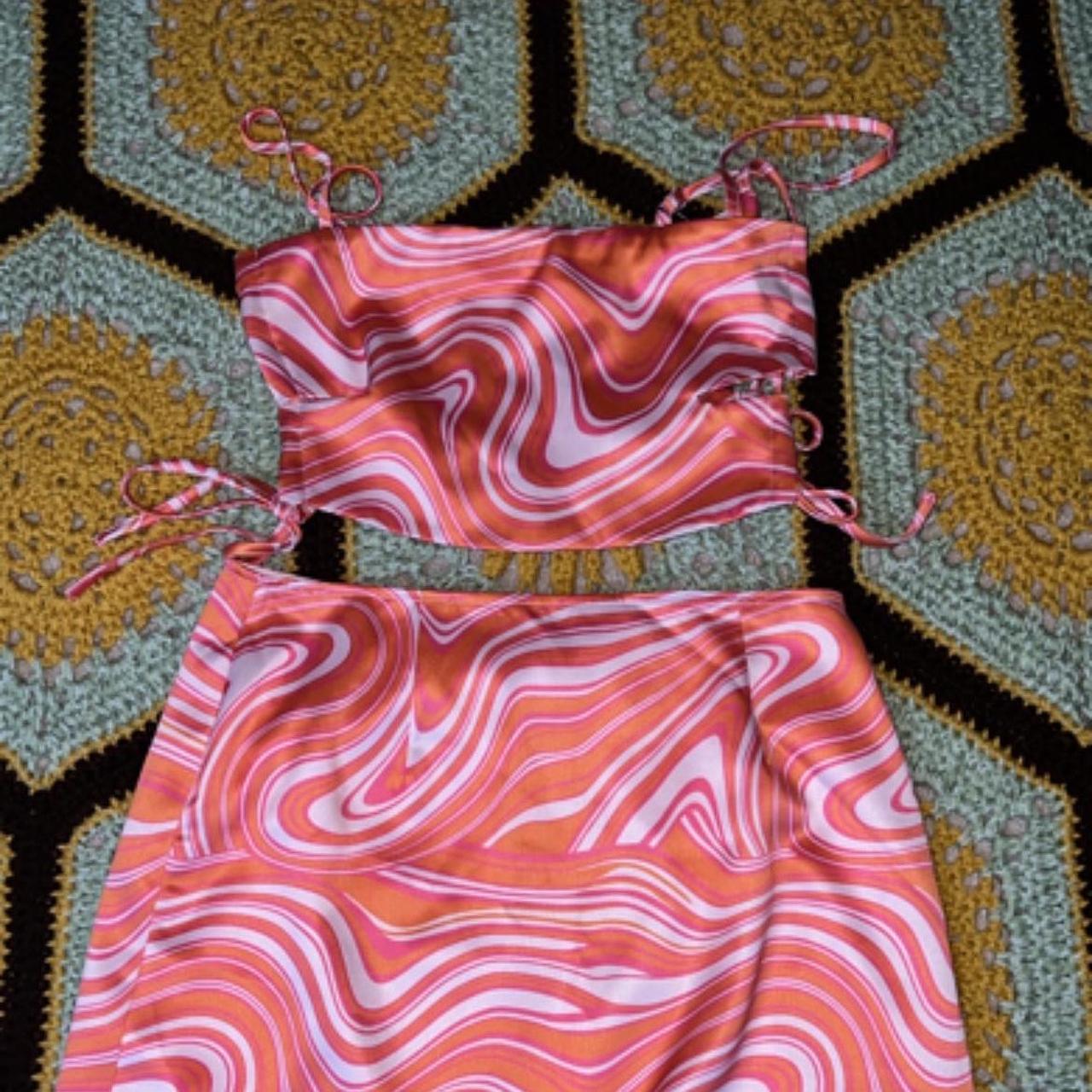 💖gorgeous psychedelic satin two piece set💖 size... - Depop