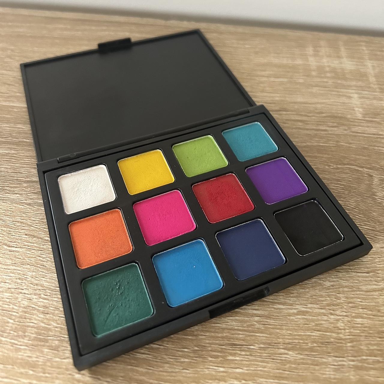 Morphe Colour Eyeshadow Palette - Depop