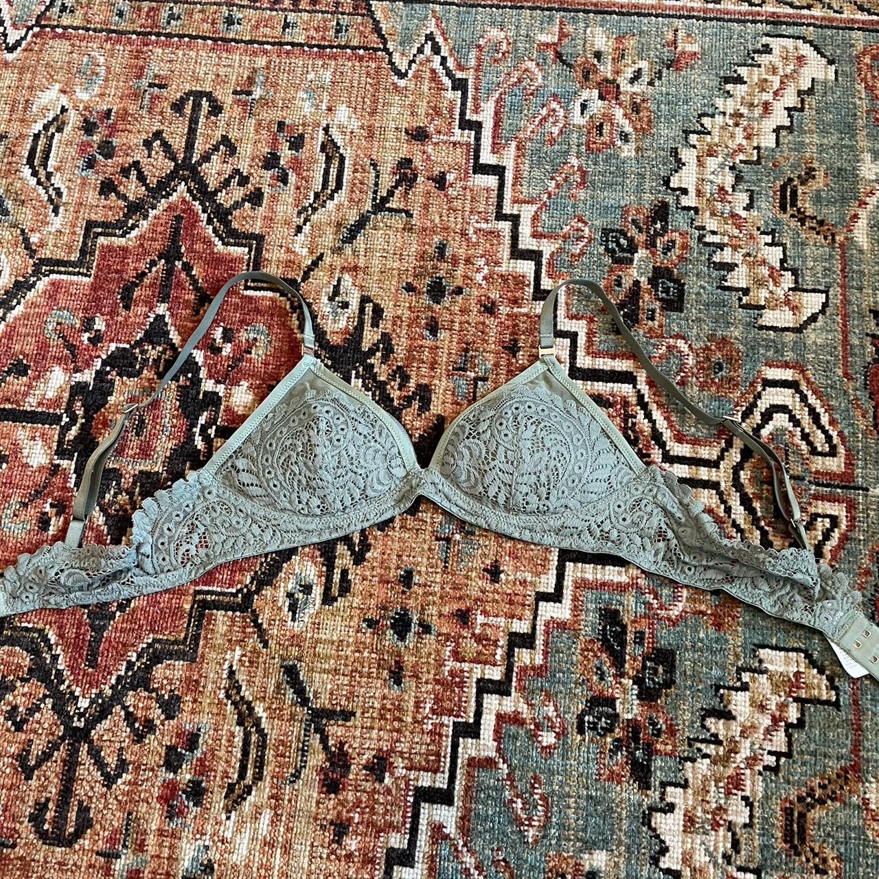 Aerie green bralette in good condition - Depop