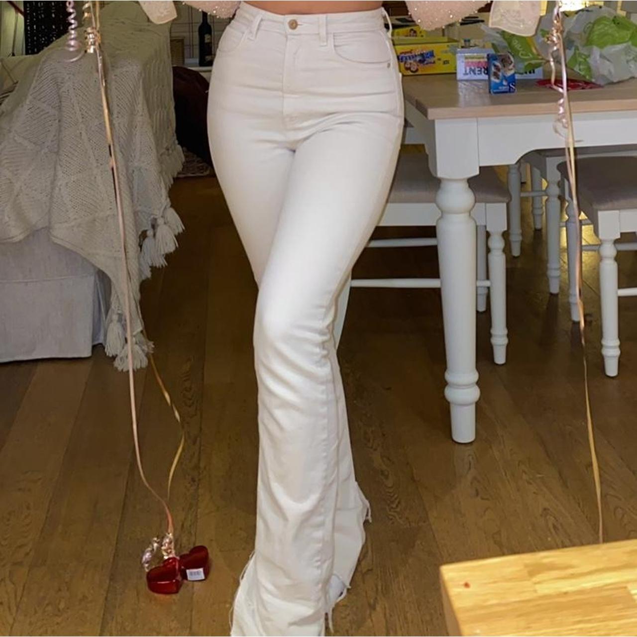 Zara Women's Cream Jeans | Depop