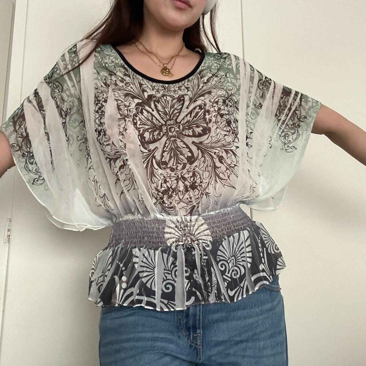 Vintage graphic batwing top Size M Brand:... - Depop