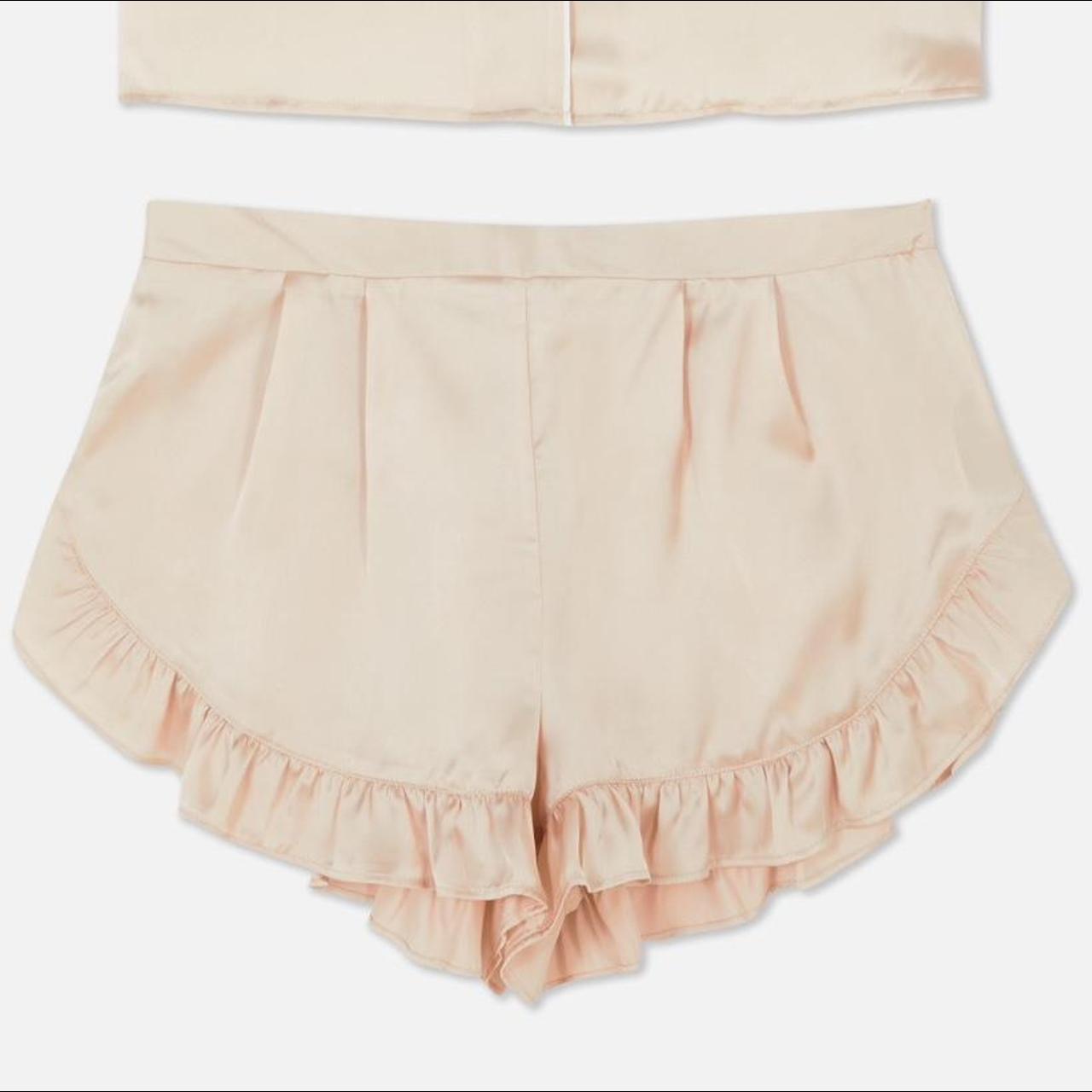 Primark Women's Tan and Cream Shorts | Depop