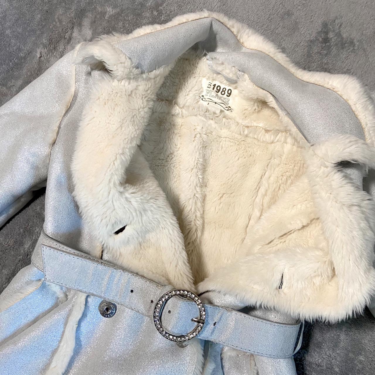 Absolutely beautiful Y2K style winter coat, the... - Depop
