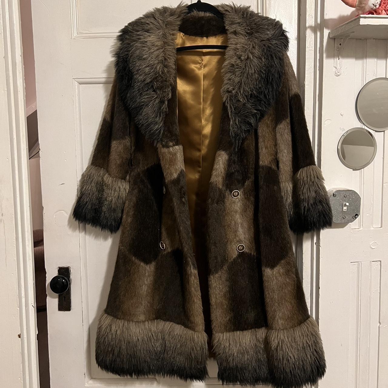 insanely beautiful vintage fur coat, the patterns of... - Depop