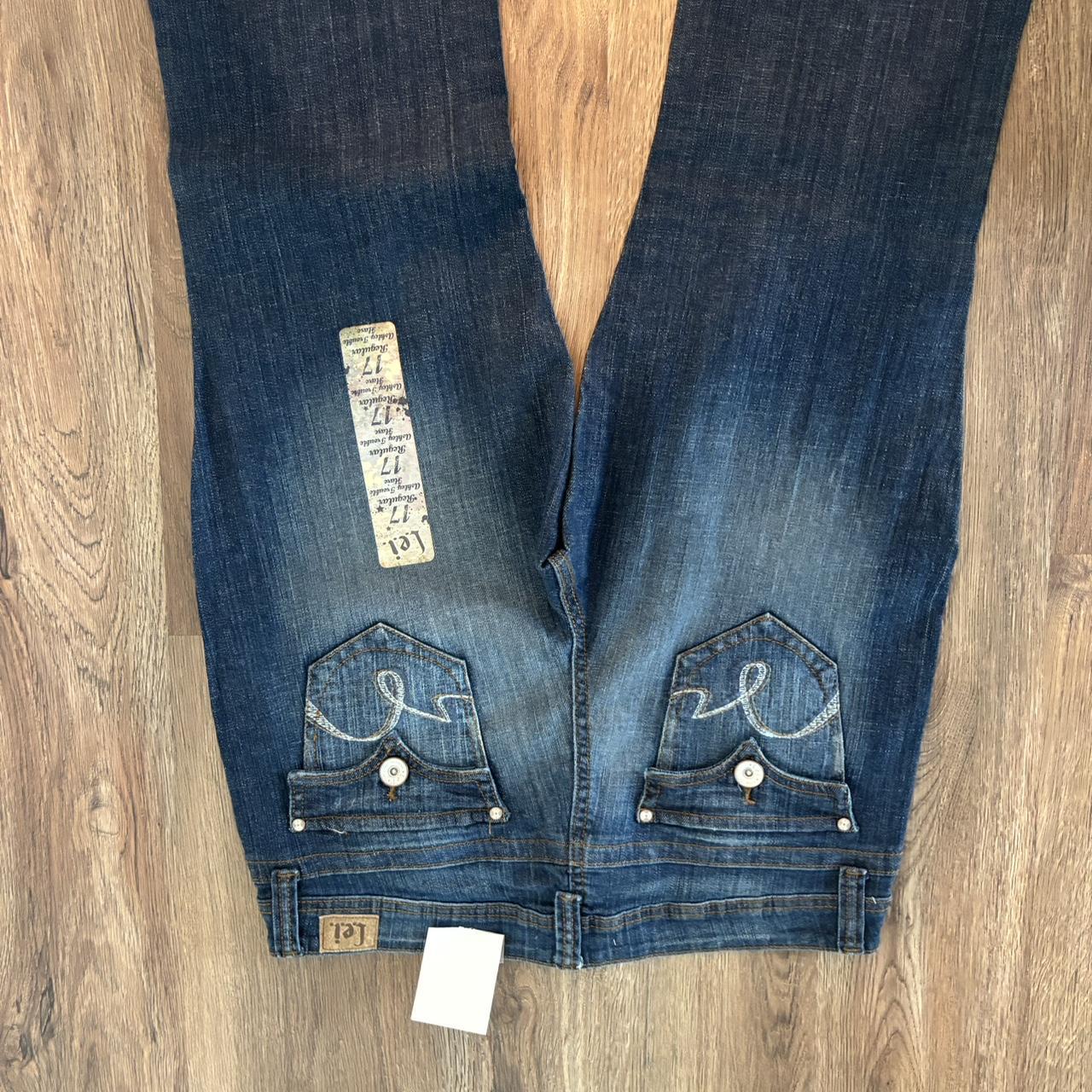 cute lei jeans size medium - Depop