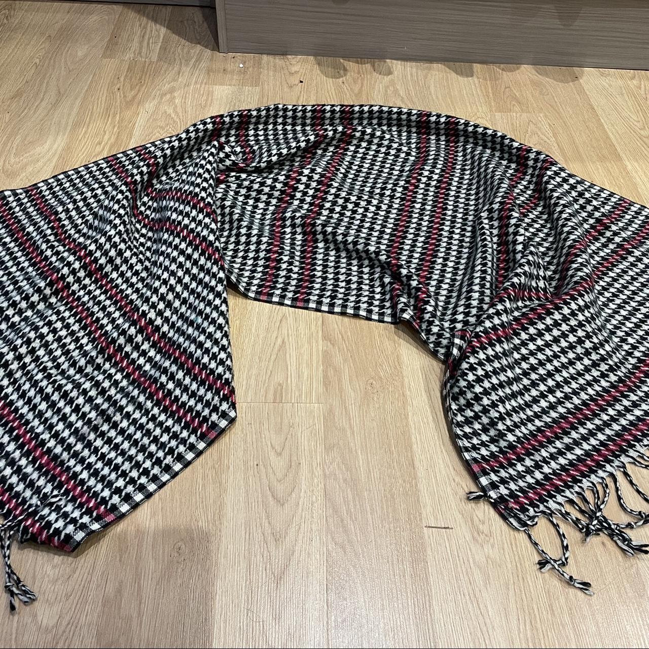 George at asda thick scarf. 109% acrylic Excellent... - Depop