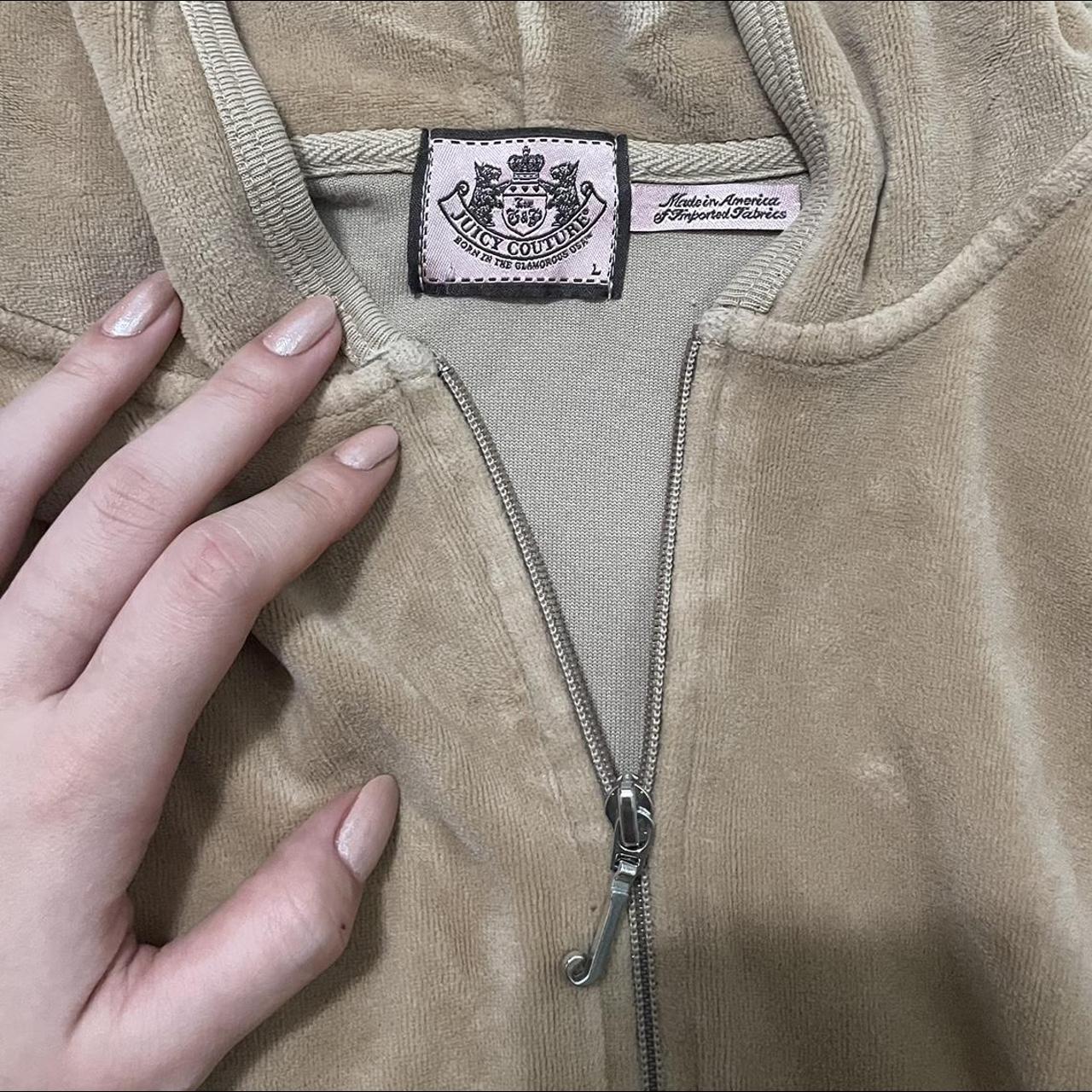 Vintage 2000’s Juicy Couture velour short sleeve zip... - Depop