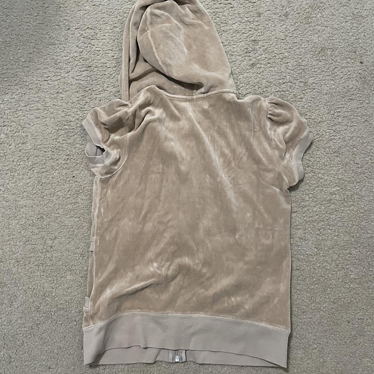Vintage 2000’s Juicy Couture velour short sleeve zip... - Depop
