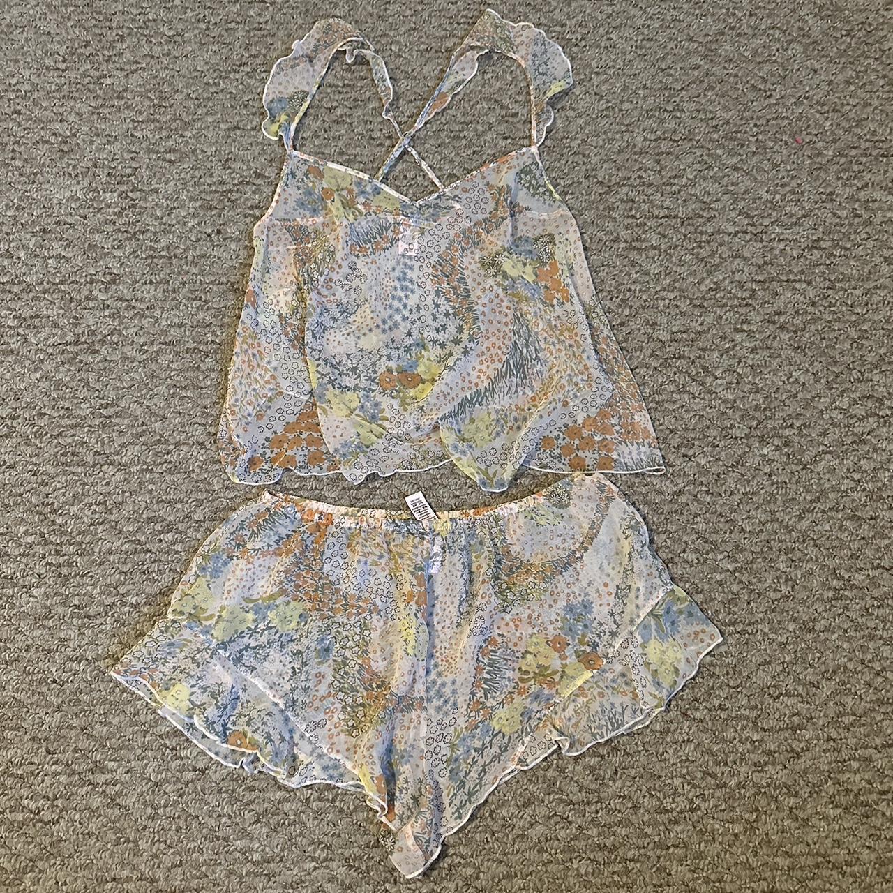 Victoria secret sleep set Size small Floral Good... - Depop