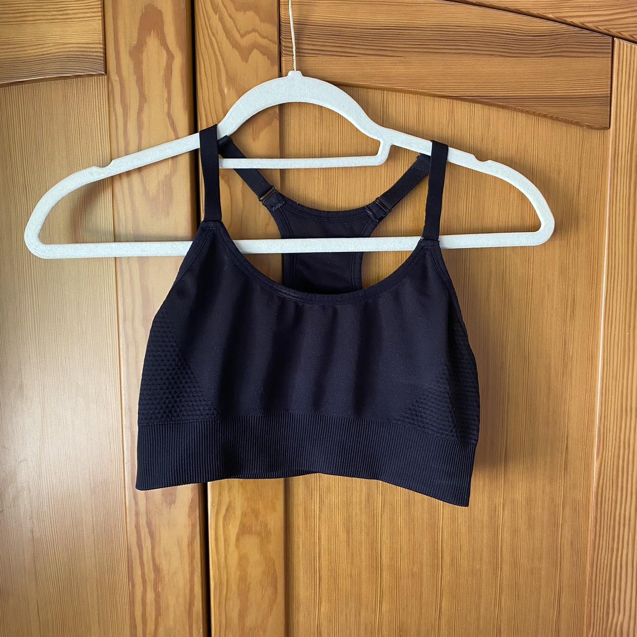 Black Primark sports bra - Depop