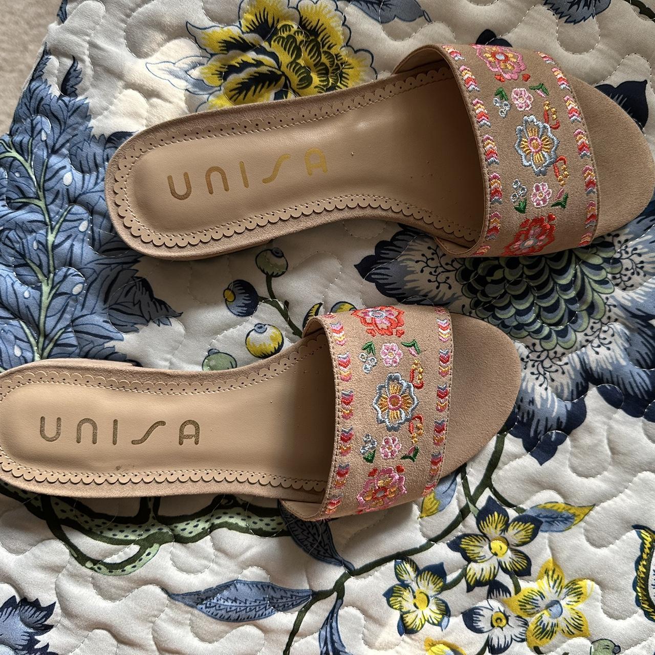 barely used unisa floral slip on sandals - Depop