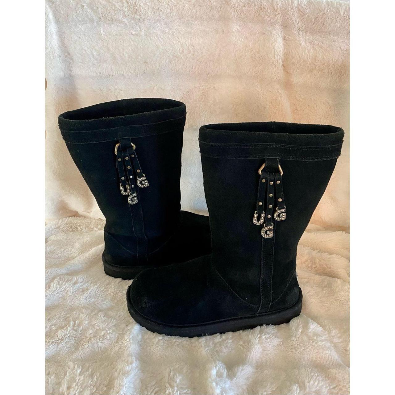 Description: EUC Girl's UGG Australia... - Depop