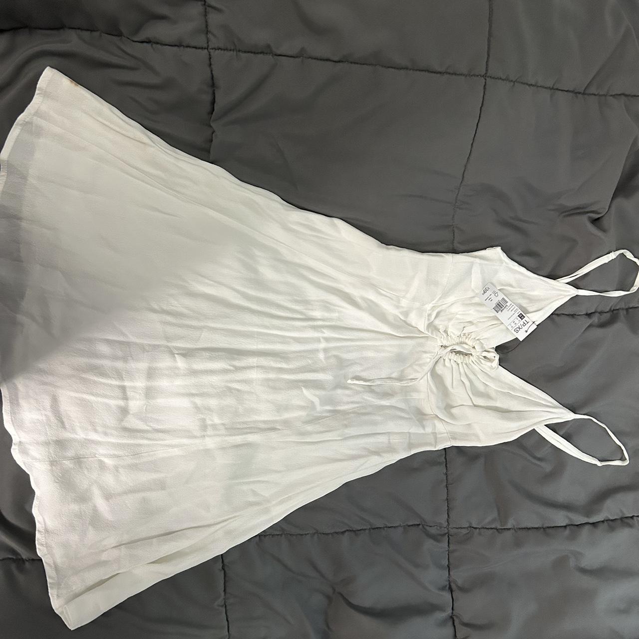 Brand new white garage dress Size small - Depop