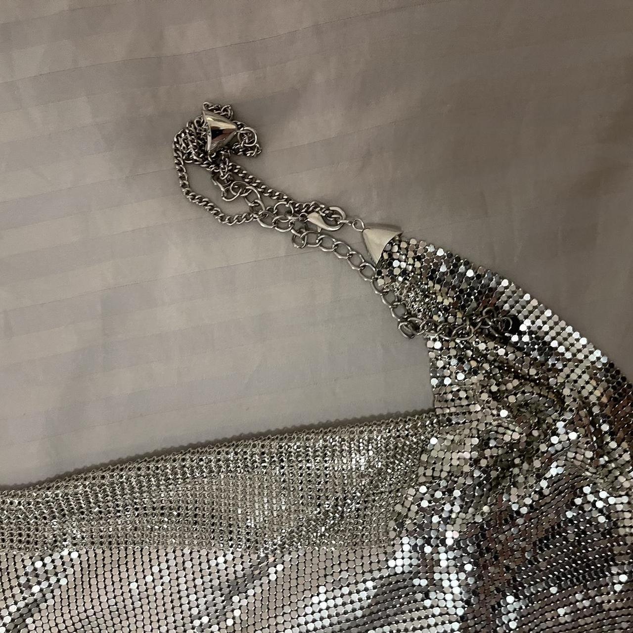 silver going out top open back this chain is broken... - Depop