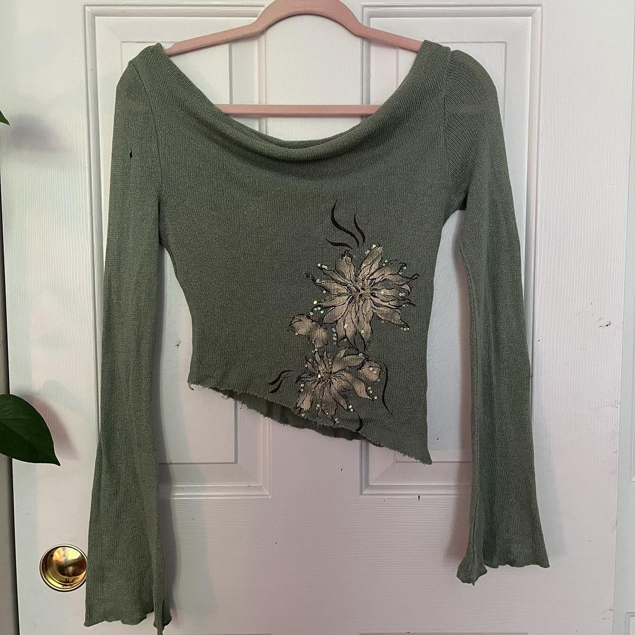 No brand vintage Green a-line scowl neck top with... - Depop