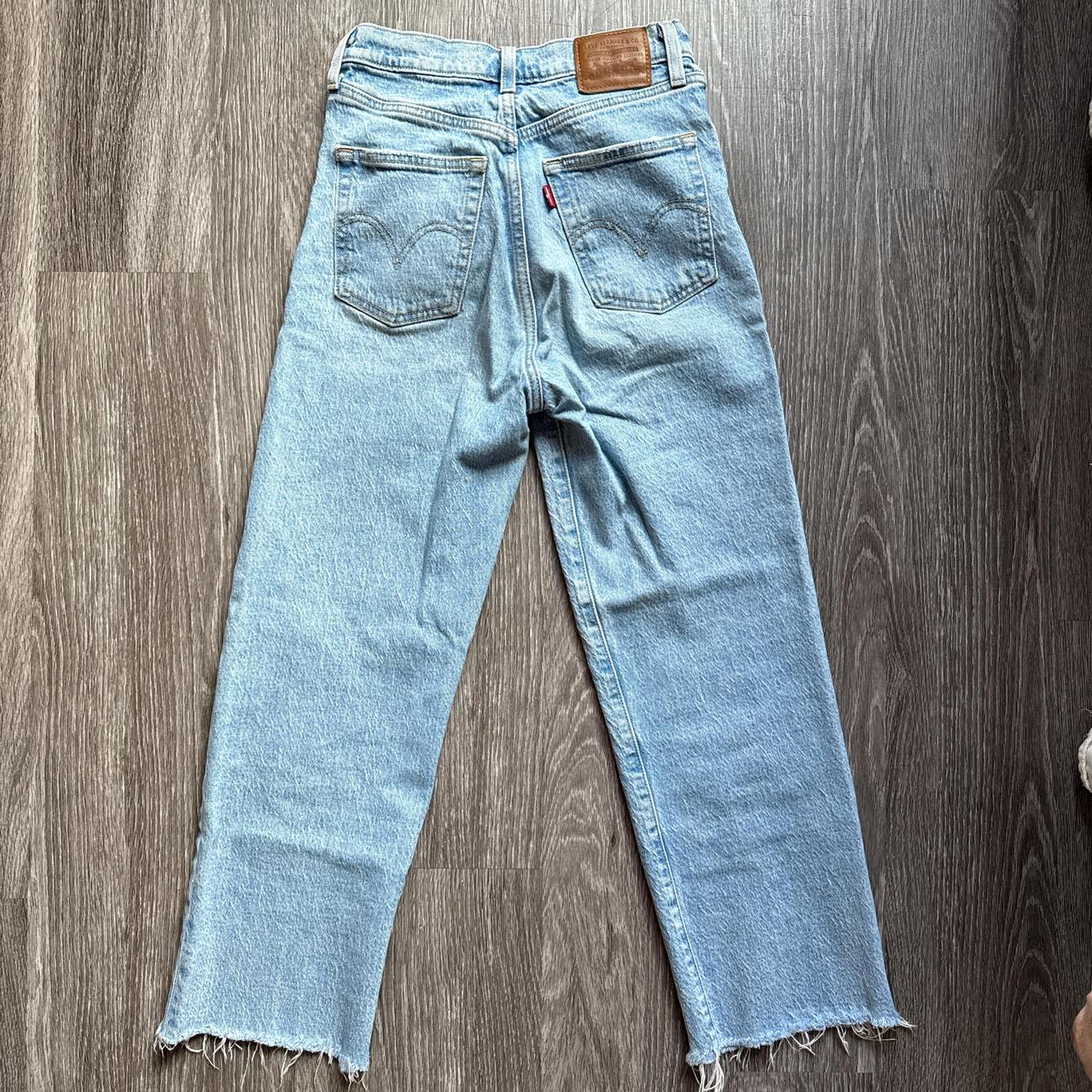 Levi’s ribcage straight ankle Size 24 All buttons... | Depop