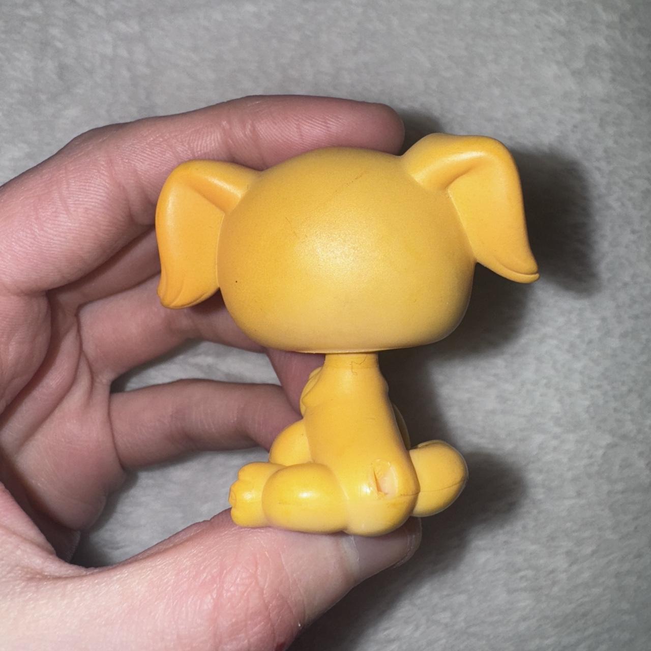 AUTHENTIC littlest pet shop lps golden retriever... | Depop