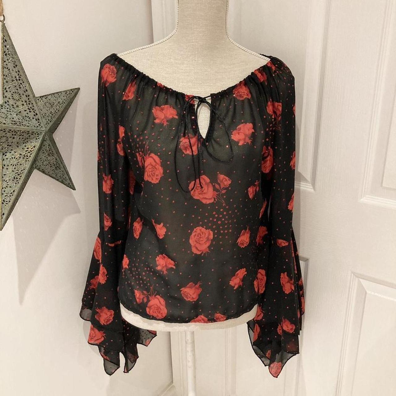 Women's Black and Red Top | Depop