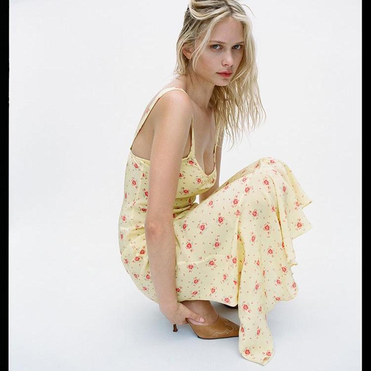 REALISATION PAR ALLEGRA DRESS SMALL IN VERONA BRAND... - Depop