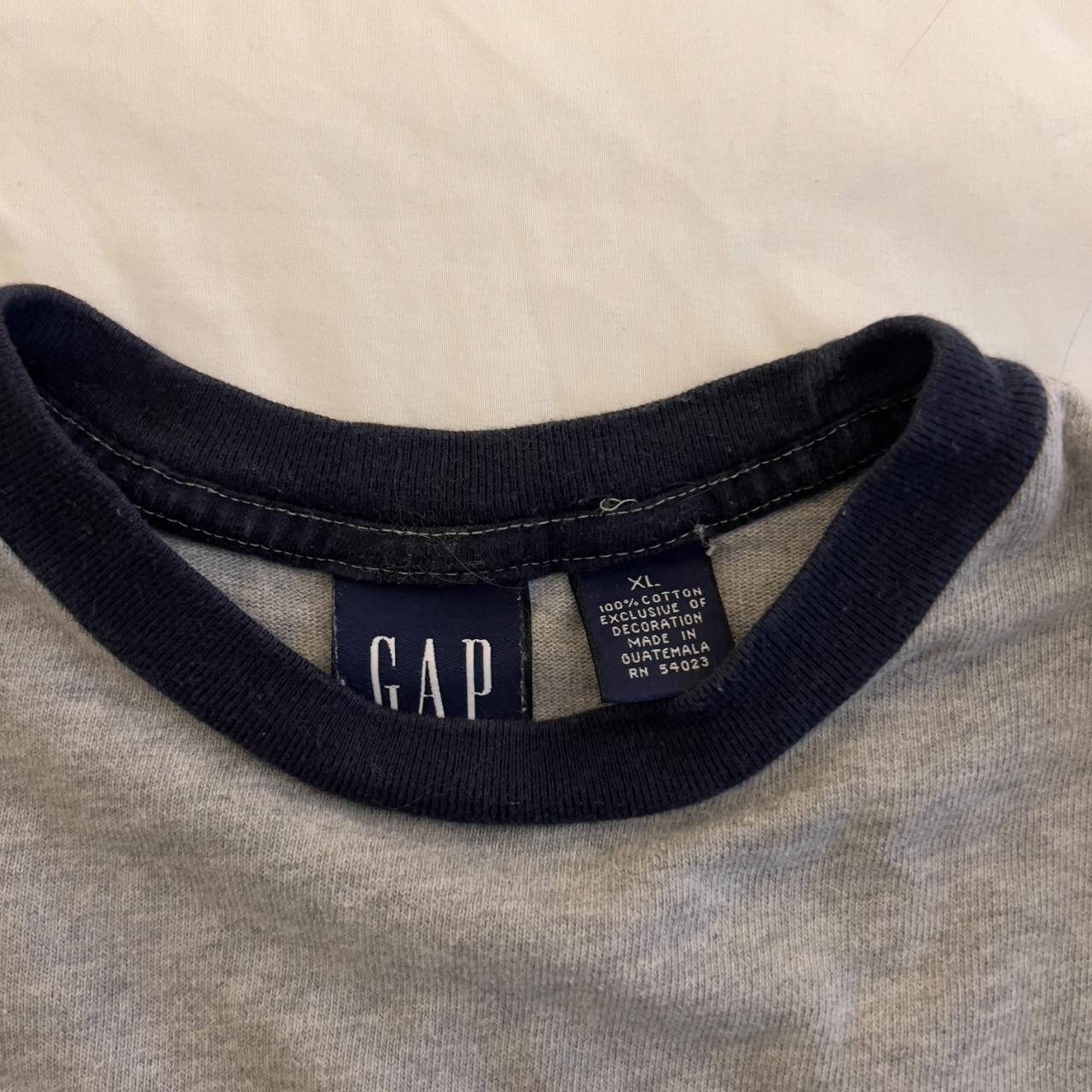 Gap Women's Grey and Navy T-shirt | Depop