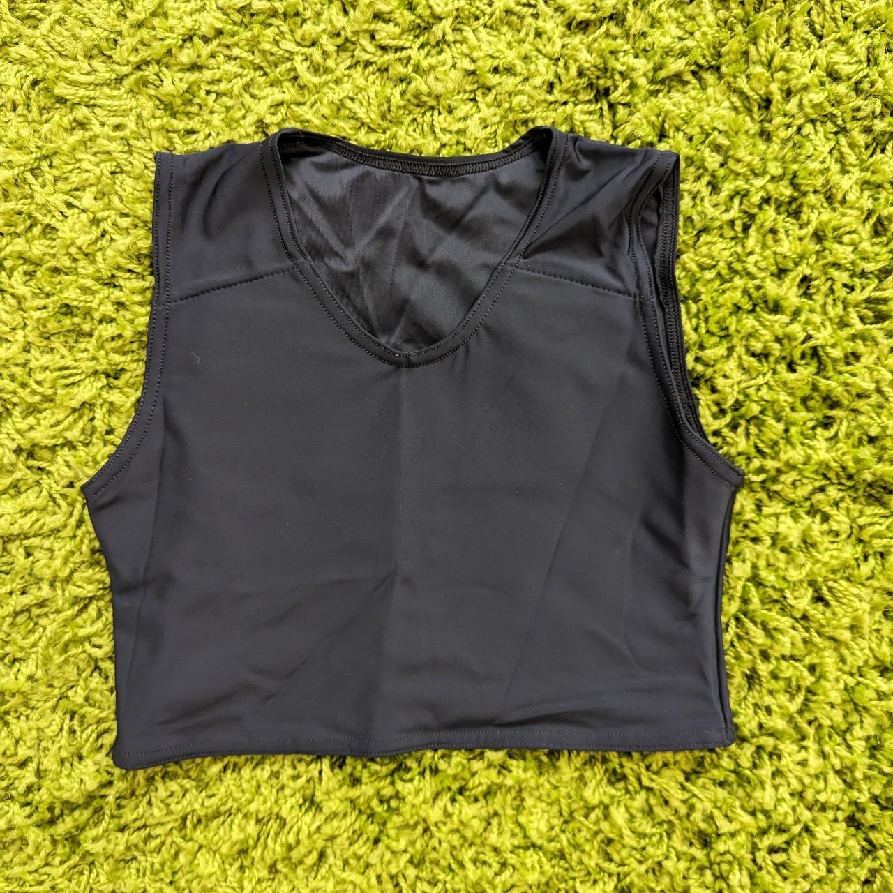 black half tank GC2B binder 14" flat pit to pit... - Depop