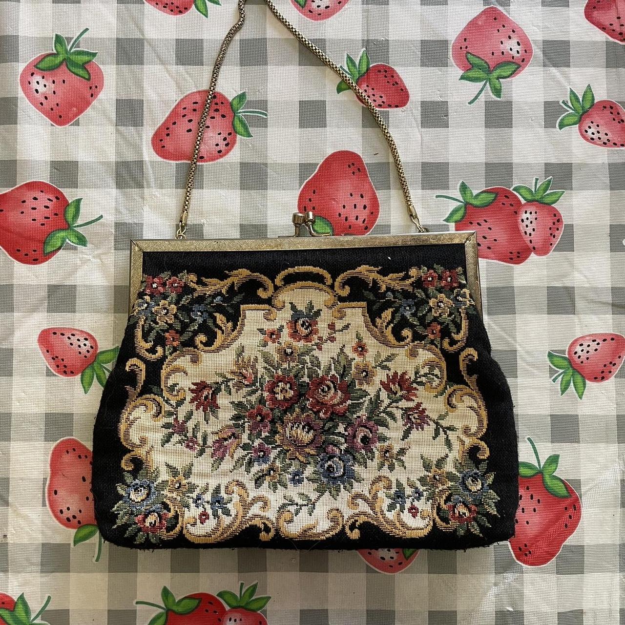 Vintage clasp purse with gold chain #vibtage... - Depop