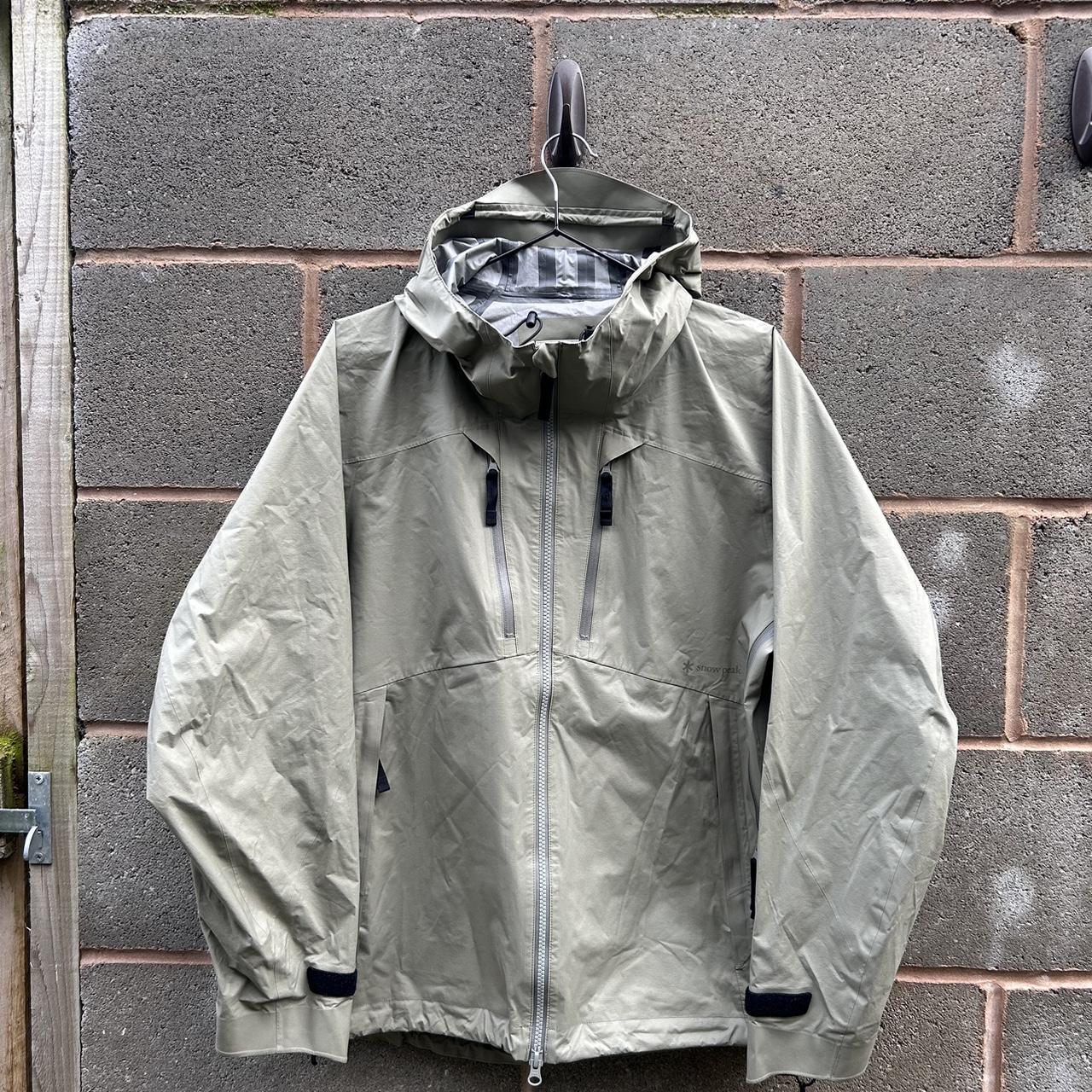 Snow peak 2.5L waterproof rain shell Medium Great... - Depop