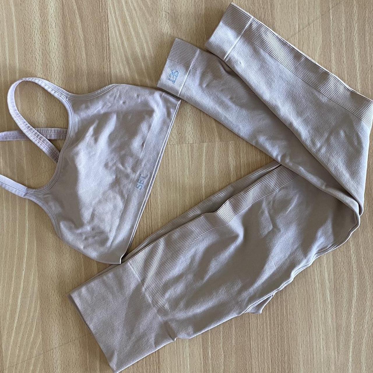 Women's Leggings | Depop