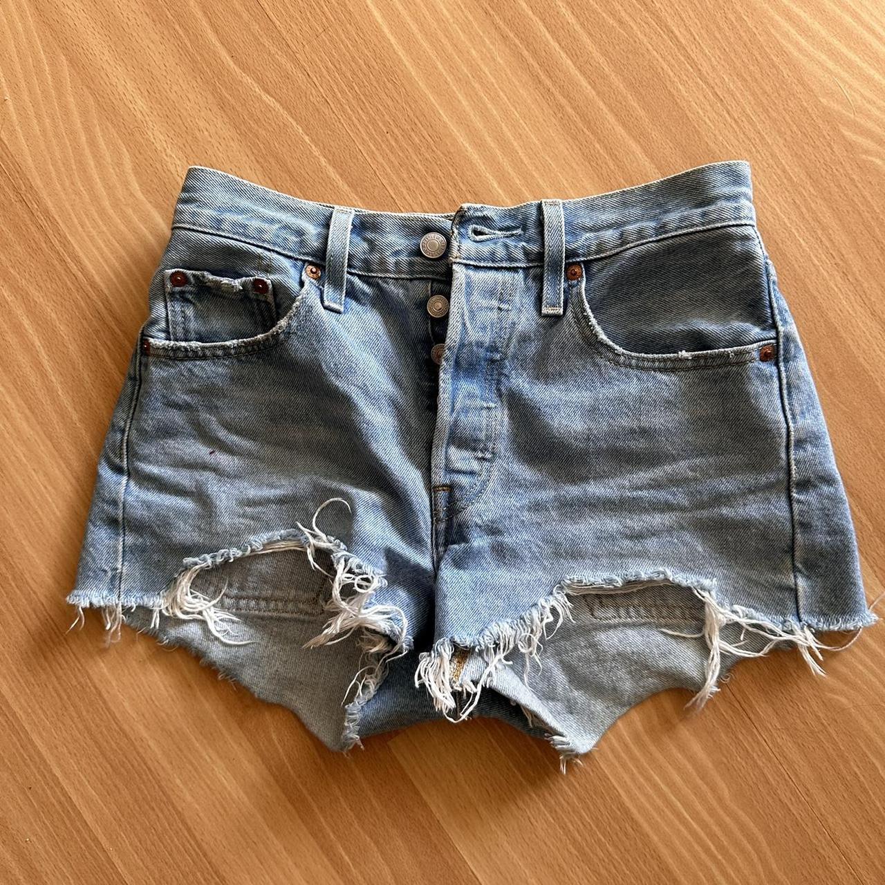 Levi’s 501 shorts size 25 - Depop