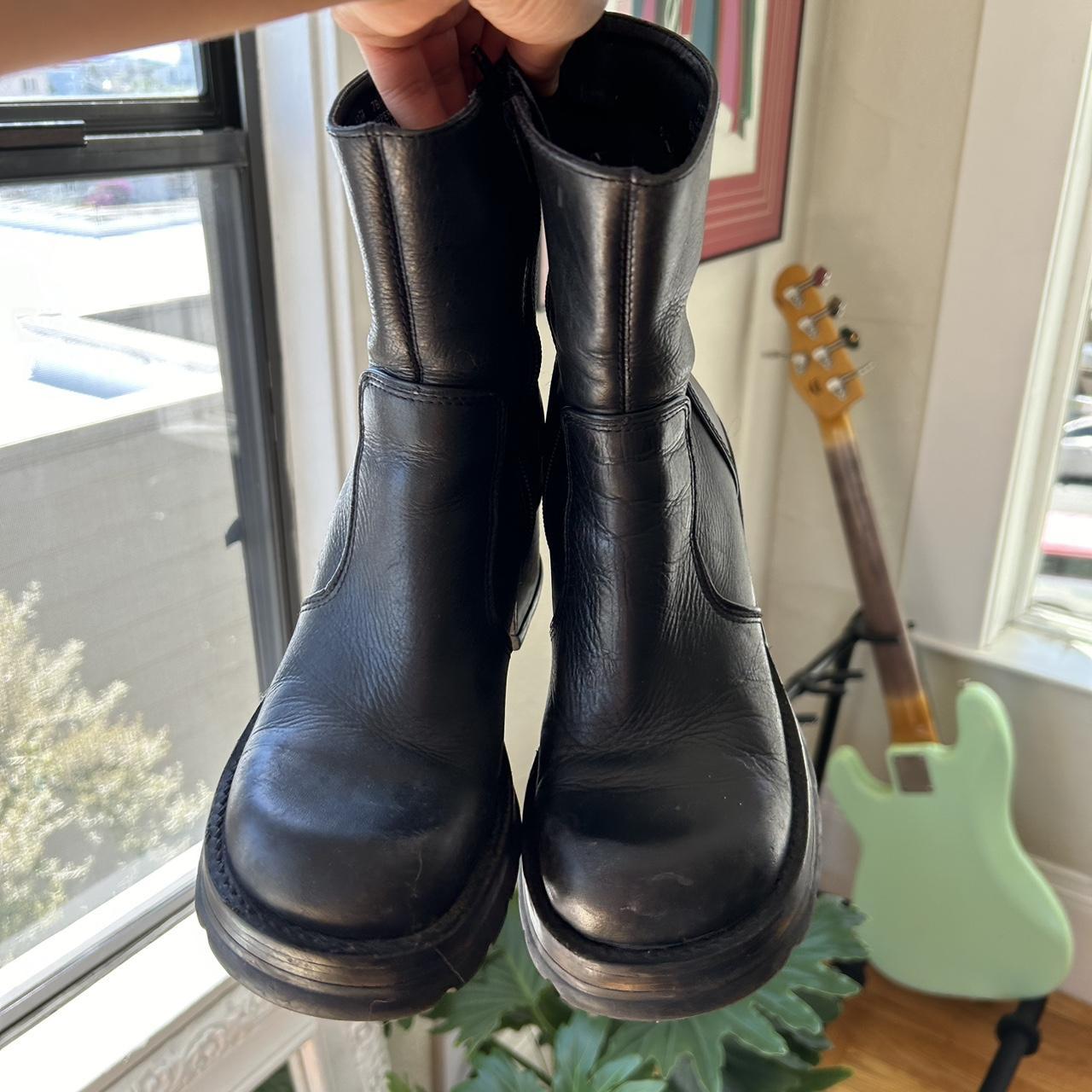 Size 7 Hott Boot Steve Madden. A very sought after... - Depop