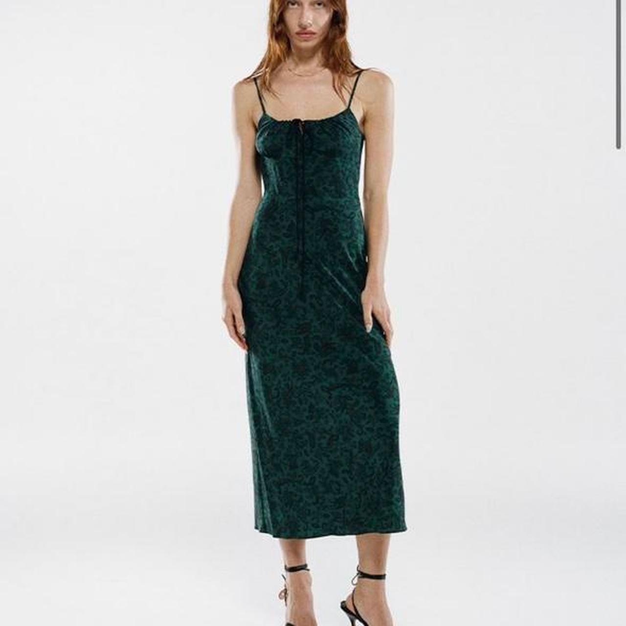 Realisation par Alba, Dazed Noir, good condition.... - Depop