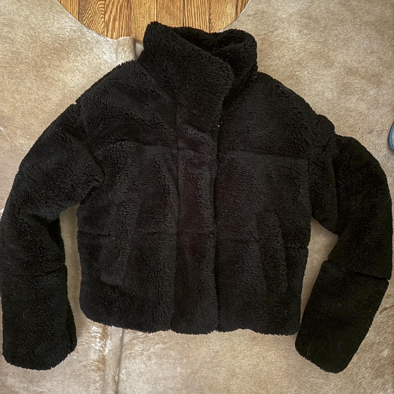 Alo sherpa cropped puffer Size small, black Worn... - Depop