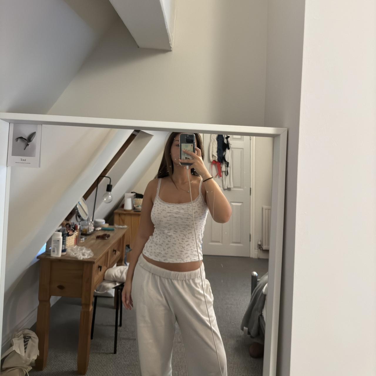 Glassons white floral tank Bought in Australia... - Depop