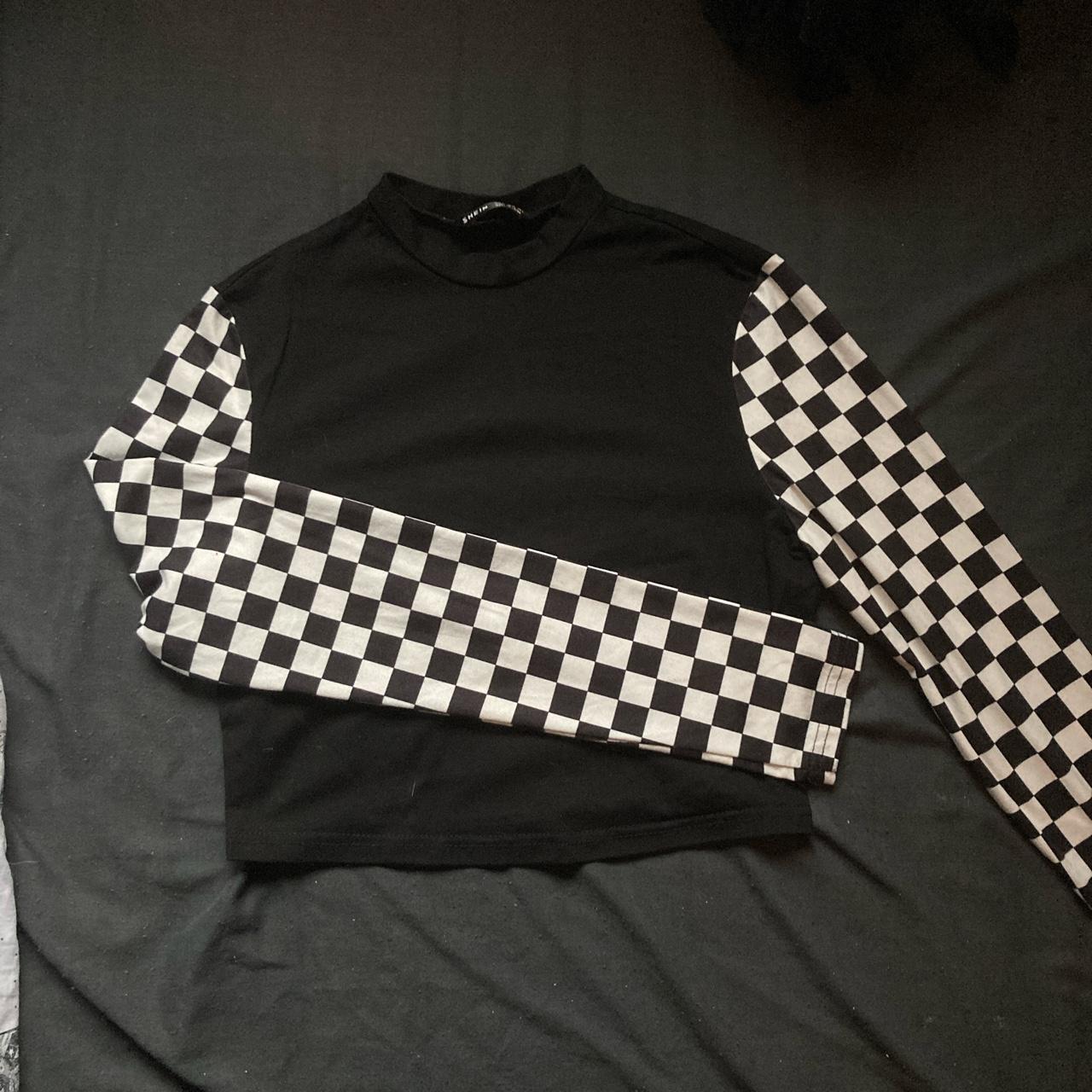 SHEIN Cropped Checkered Longsleeve Top A very cute... - Depop