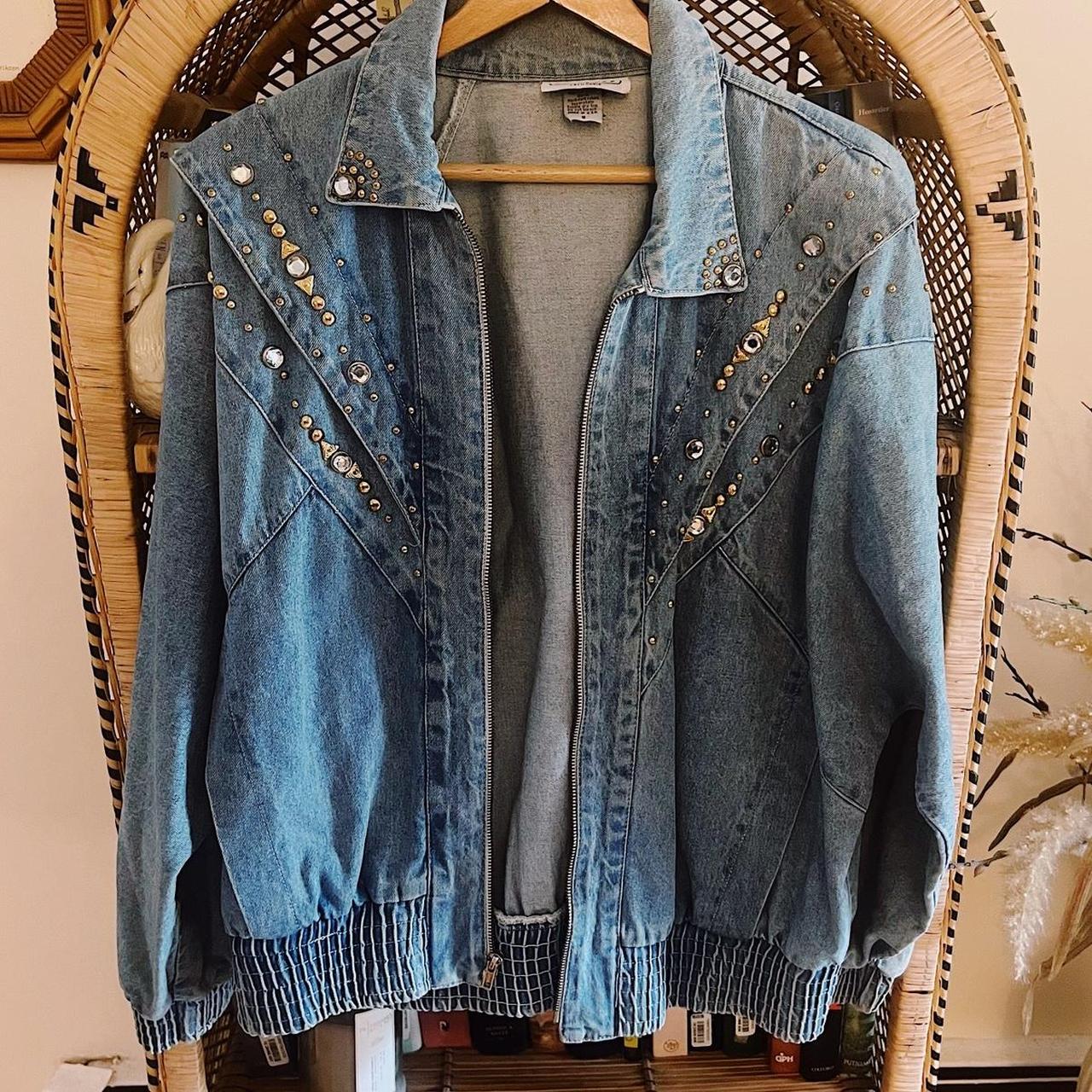 Denim jacket 🤍 Vintage 90s retro denim jacket! Gold... | Depop
