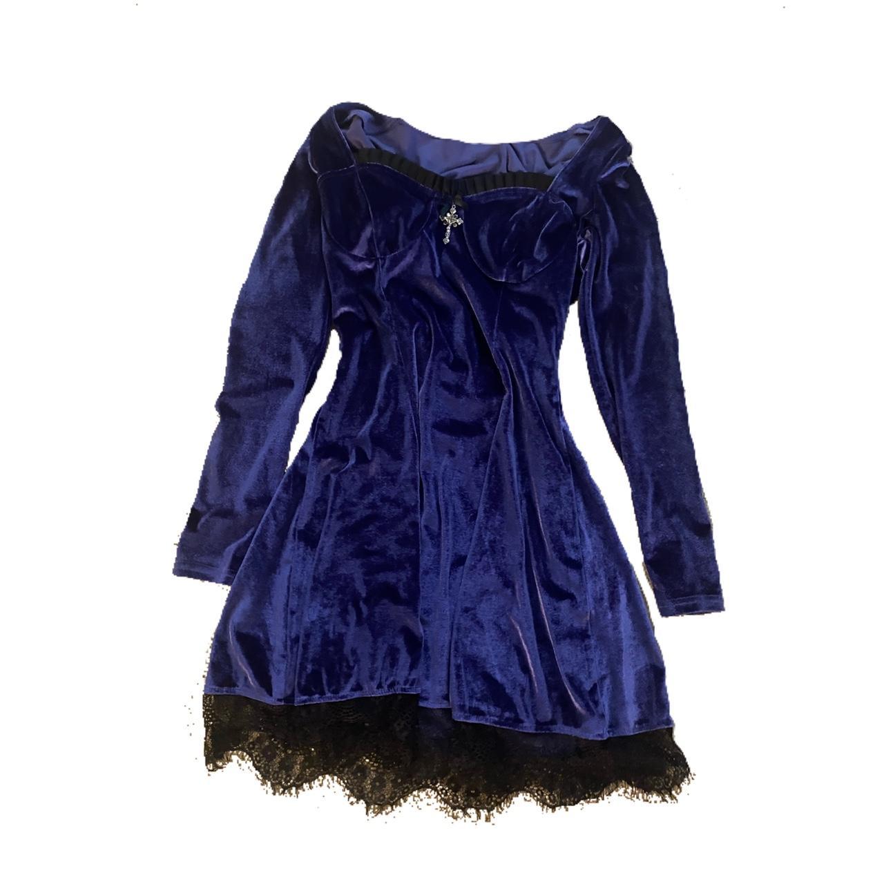 *USE DEPOP PAY beautiful gothic purple velvet dress.... - Depop