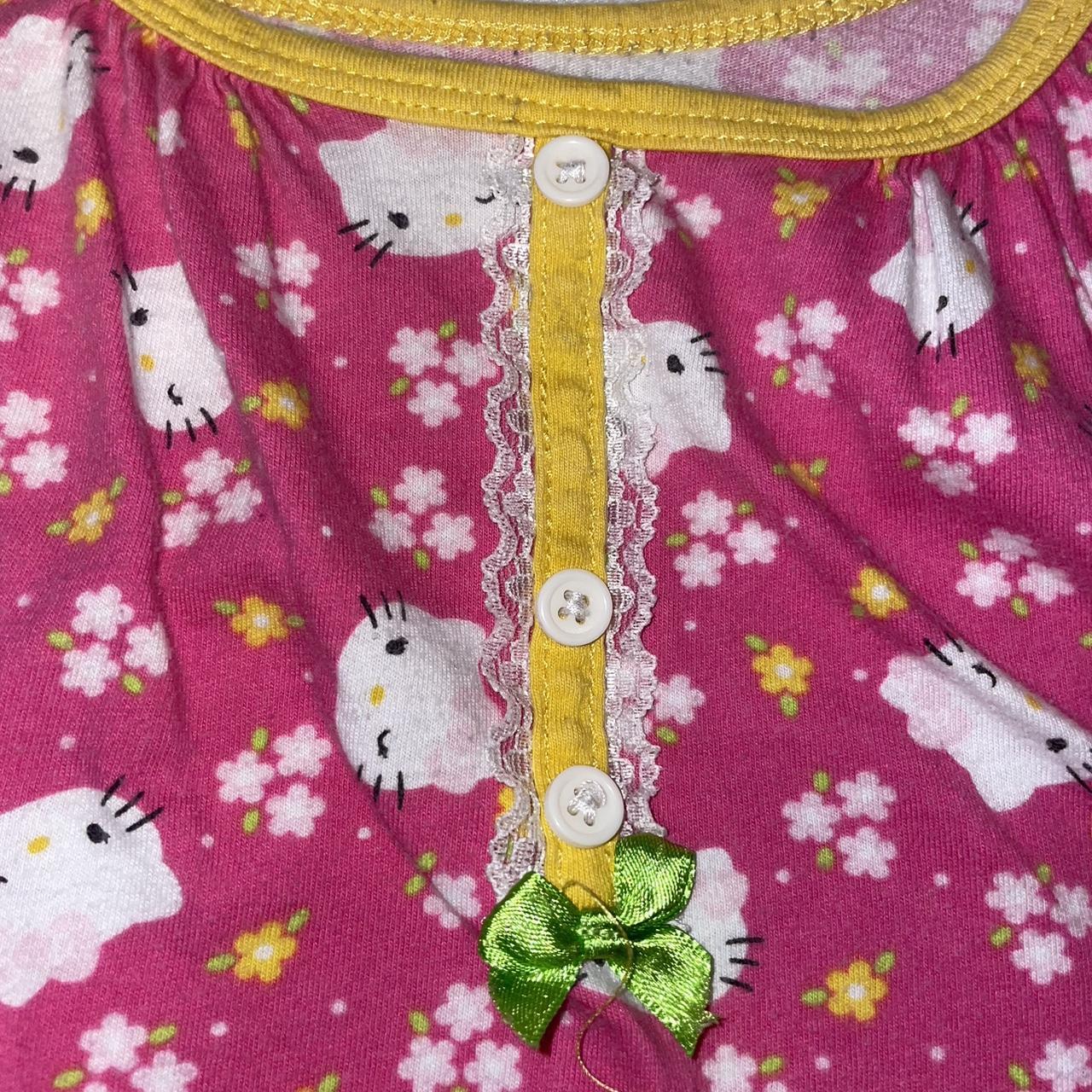 Hello kitty nightgown 🌸 Fits a size... - Depop