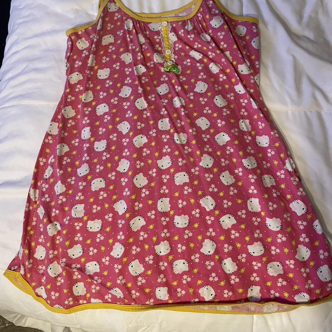 Hello kitty nightgown 🌸 Fits a size... - Depop